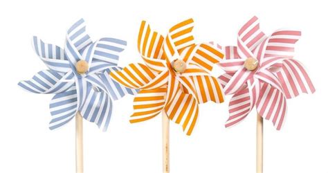 Magni Vindmølle Med Striber 3 Assorterede Farver Ø17 Cm 2640