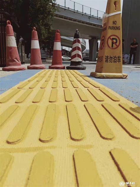 聚合物现浇金刚盲道 美地宝
