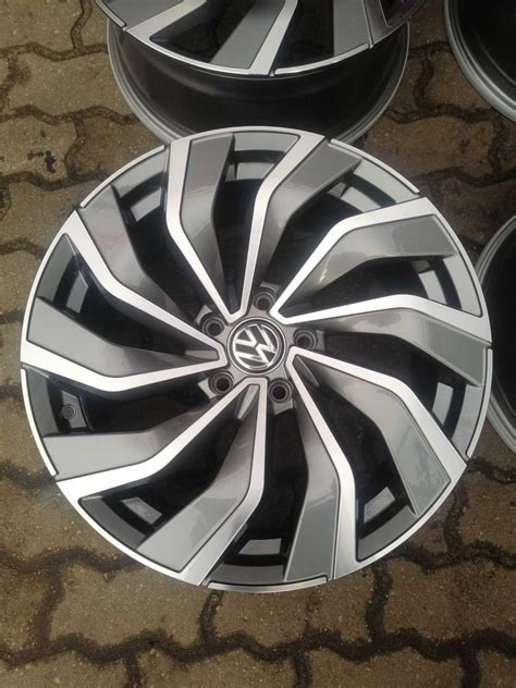 Felgi Aluminiowe 5 X 112 R 18 Alufelgi Oryginalne Carbonado Vw Skoda