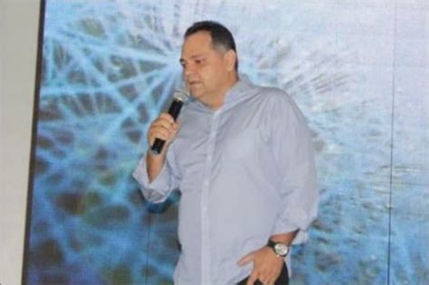Depois de endossar o maior blefe empresarial de Eunápolis Neto
