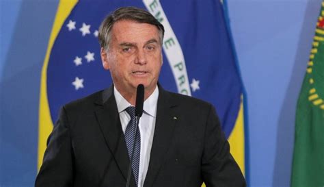 Bolsonaro Viaja Aos Eua Para Não Passar Faixa A Lula Bpmoney