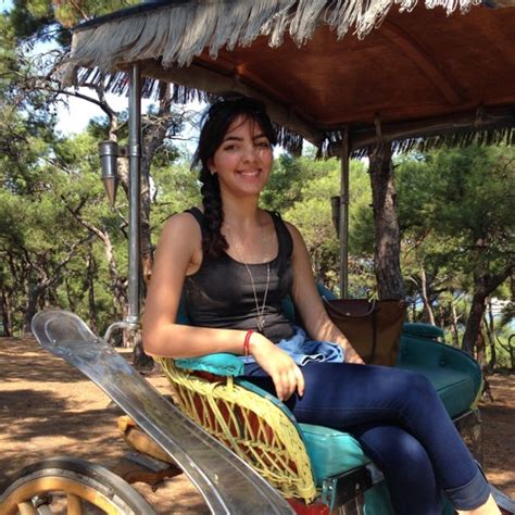 Stream Yosra Rachdi Music Listen To Songs Albums Playlists For Free