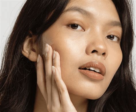 Why Anti Aging Serums Are Essential For Your Skin Vos
