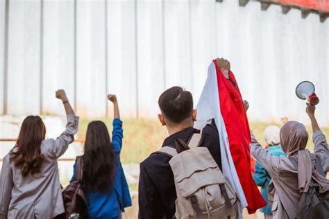 5 Contoh Teks Anekdot Tentang Politik Pahami Definisi Dan Formatnya