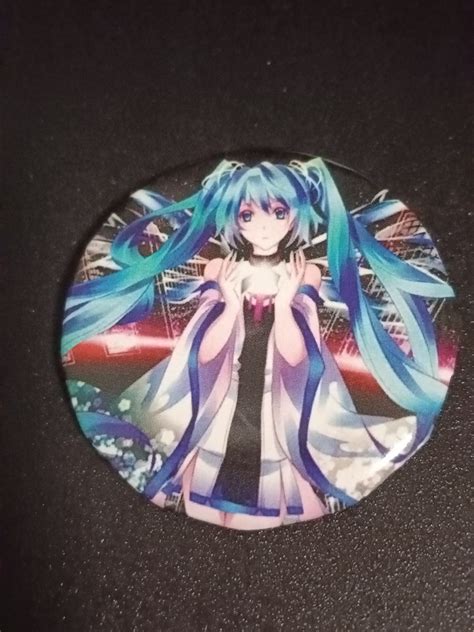 Hatsune Miku Pin Badge Hobbies Toys Memorabilia Collectibles Fan Merchandise On Carousell
