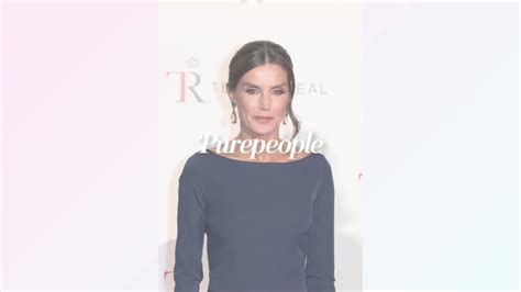 Vidéo Letizia d Espagne en bombe elle ose la robe dos nu apparition renversante Purepeople