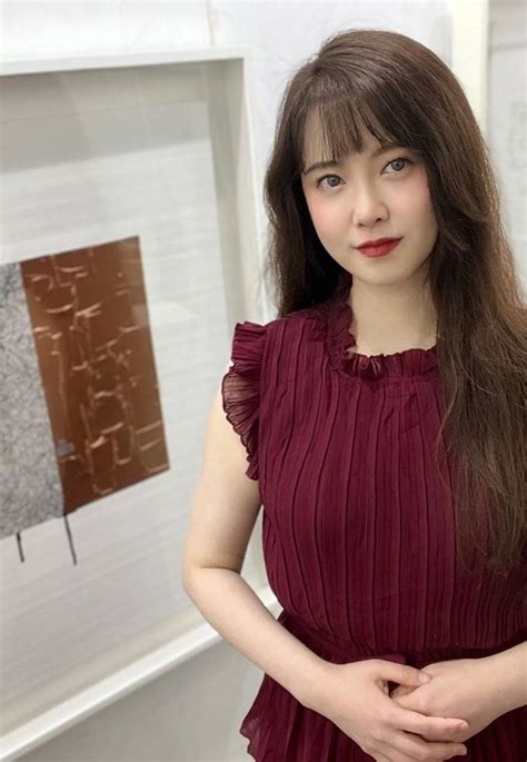 패션엔 ‘3kg 감량 구혜선 빠진듯 안빠진듯 싱가포르 아트페어 러플 투피스룩