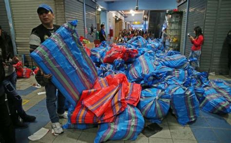Policía Realiza Operativo Contra La Piratería En Polvos Azules Lima