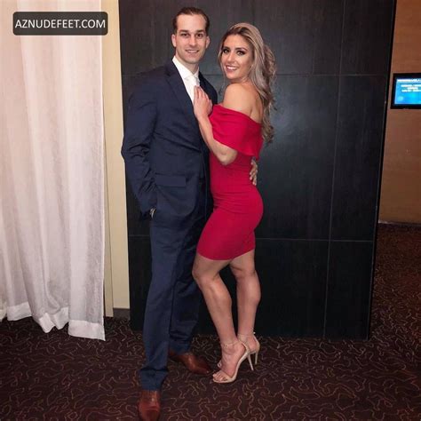Alyssa Loughran Feet Aznudefeet