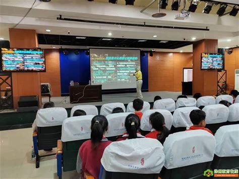 科普进校园 共筑强国梦——中国科学院老科学家进校园科普巡讲活动走进邳州市华山路小学徐州新闻徐州教育新闻徐州教育网徐州教育在线
