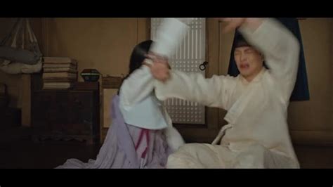 قسمت 5 سریال قصر تسخیر شده با زیرنویس فارسی زیرنویس چسبیده و لینک دانلود در توضیحات نماشا