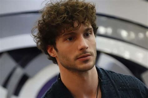 Notte Da Incubo Per Federico Massaro Al Grande Fratello Il Gesto In