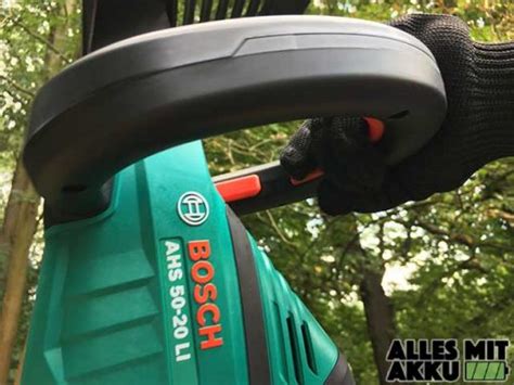 Bosch AHS 50-20 LI Test - Die leichte Heckenschere