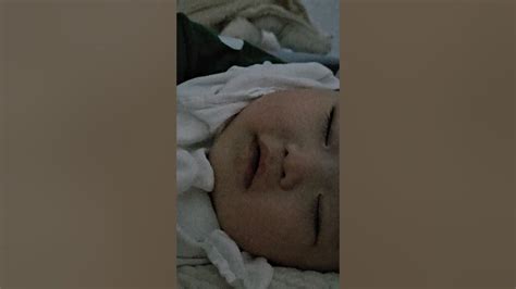자면서 살짝 미소발사하는 귀여운 아들 육아 귀여움 Youtube