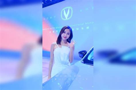 请问这样的女孩怎么才能到她心里去呢？女孩才能
