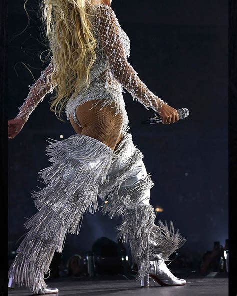 Beyoncé Stuns In A Glittering Ensemble By Brazilian Brand Patbo During