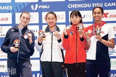 佘繕妡女重摘金 寫港劍擊隊歷史 稱意志堅定取勝關鍵 放眼周六團體賽再下一城 20230803 體育 每日明報 明報新聞網