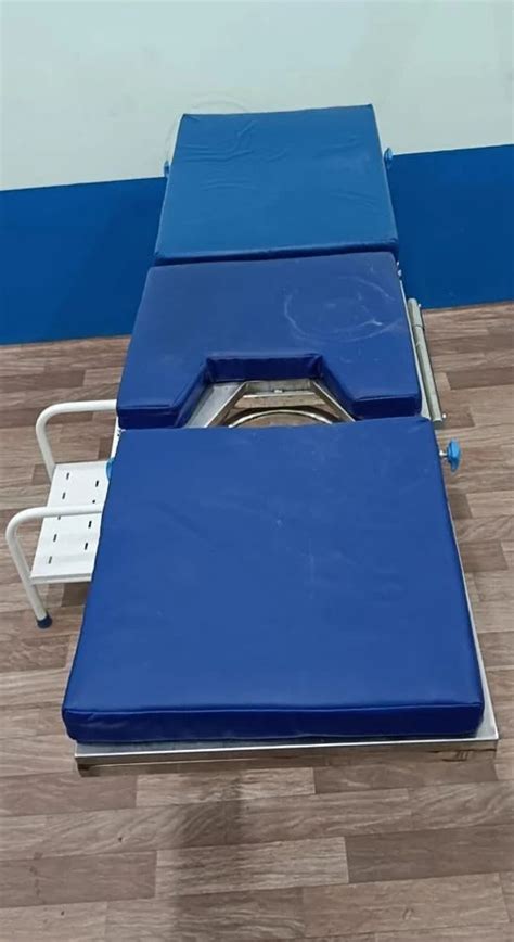 Manual Stainless Steel Delivery Table 880x900x600 Mm Lxwxh 50mm At