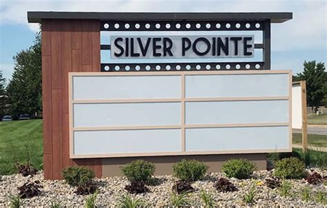 Custom Pylon Sign For Mall Outdoor Business Signs LED Signs Signs