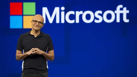 Microsoft Patents Detachable Dual Screen Device Details Here