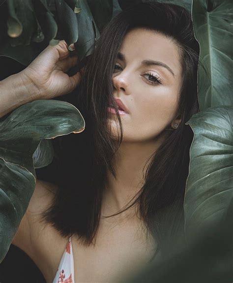 Pin By Sarahi Martinez On Maite Perroni Pearl Earrings Nose Ring