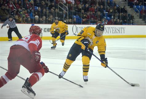 No 1 Mens Ice Hockey Ties Cornell The Quinnipiac Chronicle
