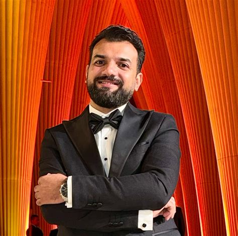 Osama Mohamed Am Carpenteria Creatori Di Fiducia