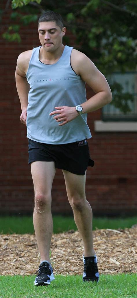 Mafs Patrick Miller Goes Shirtless During A Workout In Melbourne Daily Mail Online