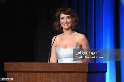 735 Milana Vayntrub Photos & High Res Pictures - Getty Images