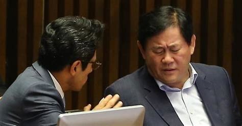 최경환 오전 10시 기자회견전대 불출마 선언할 듯