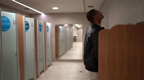 183 Men Urinating Stock Videos Footage And 4k Video Clips Getty Images