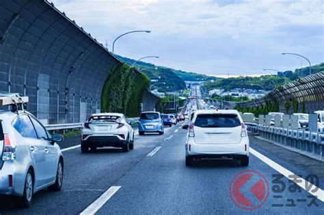 高速道路で「前のクルマとの距離」どう測る カンタンにわかる「適切な車間距離」の調べ方とは くるまのニュース
