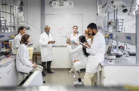 Researchers Identify Six Gene Pattern To Predict Drug Success In