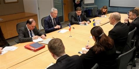 Франція готова надати Україні €2 мільярдів Шмигаль