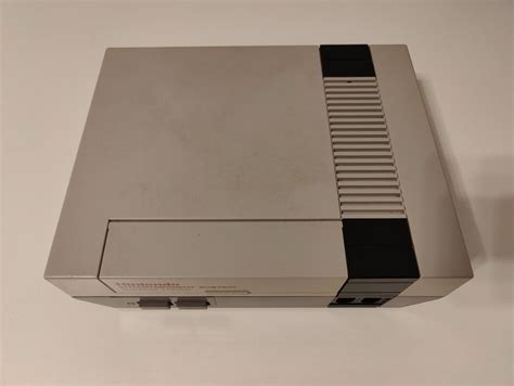 NES Konsole NESE 001 Inkl Zwei Controller Defekt Kaufen Auf Ricardo