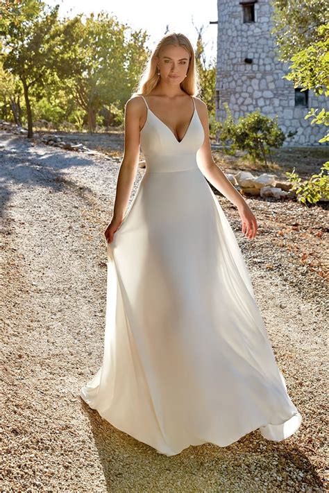 Vestidos de novia sencillos estos son los 100 modelos más bonitos y