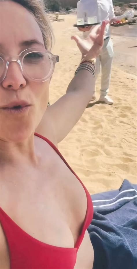 Kate Hudson Flaunts Bikini Body In New Video From Vacation Closer Weekly