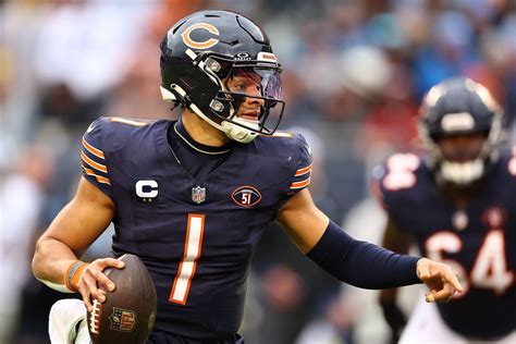 Justin Fields Knows The Bears Offense Isnt Good Enough And Something