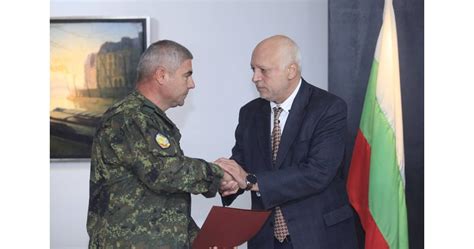 Грамота и парична награда получи ефрейтор Иван Димитров за опазването на културното ни наследство