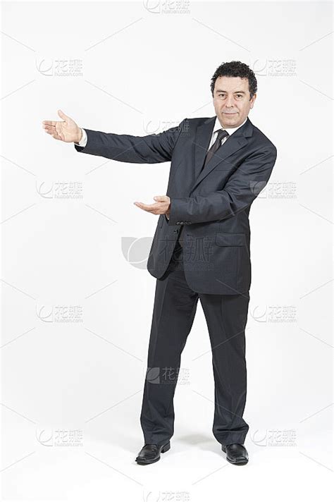 自信的商人展示