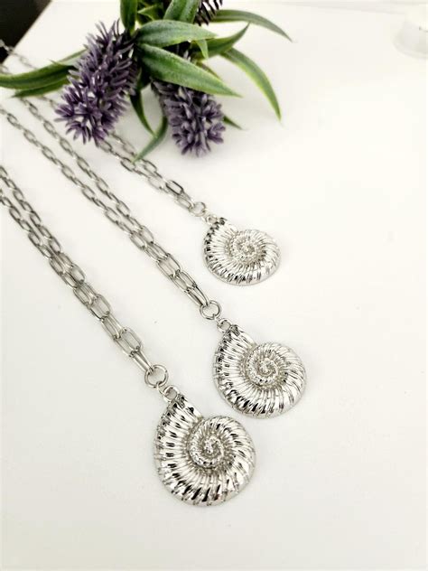 Silver Sea Shell Necklaceseashell Necklacesea Ocean Beach Lover T