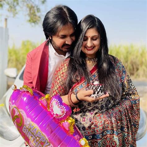 Happy Rose Day In Advance 🌹💌🤣🤪🙈 Rose Roseday Couple