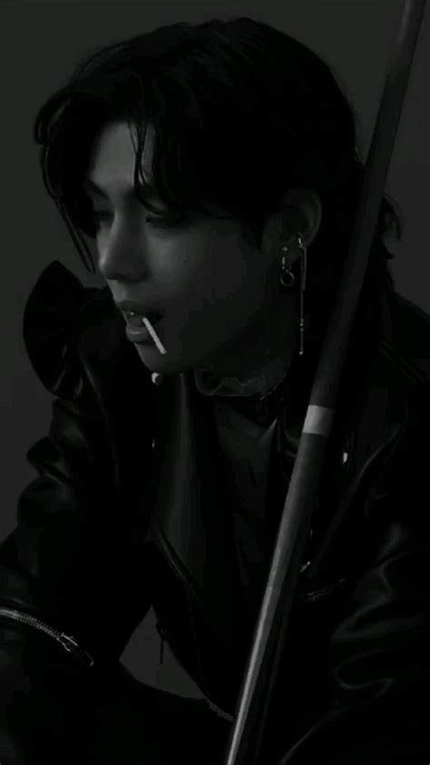 Taehyung Знаменитые парни Милые парни Черно белое