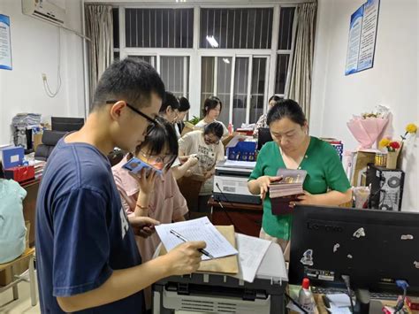 暖心送别 扬帆远航——教育科学学院领导走访慰问毕业生 渭南师范学院新闻网