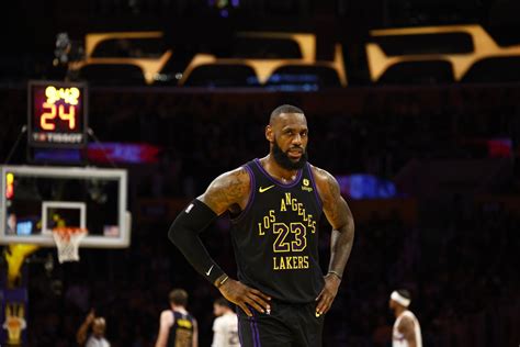 Lakers Timeout Controversy Refs And Video Suggest Lebron Saved The Day