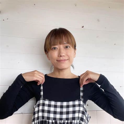 甲斐麻美さんのインスタグラム写真 甲斐麻美instagram「🐈‍⬛🤍🐈‍⬛ さいきん 黒とギンガムが好き😍 あのね😆 Gapjp
