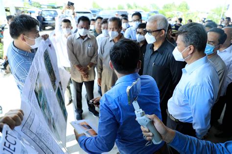 ការអញ្ជើញចុះពិនិត្យស្ថានភាពកំណាត់ផ្លូវជាតិលេខ៣ផ្ទាល់ដោយ ឯកឧត្តមអគ្គបណ្ឌិតសភាចារ្យ អូន