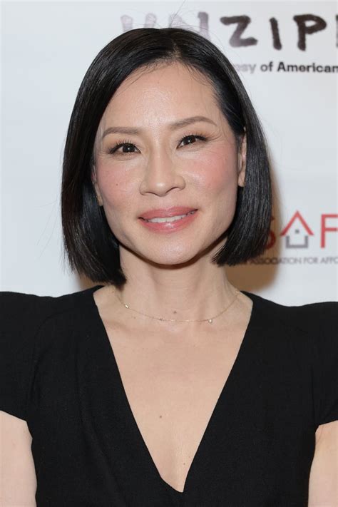 Lucy Liu Debuts Bob Haircut At Unzipped New York Screening PS Beauty