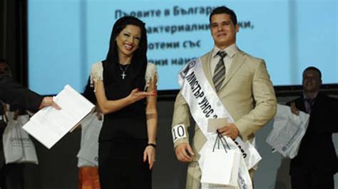 Избират “Мис и Мистър УНСС” с жури и Sms Новини Woman Bg