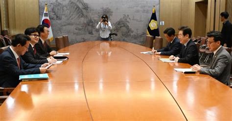 갑자기 ‘계엄령 꺼낸 이재명…용산 “말도 안되는 공세”